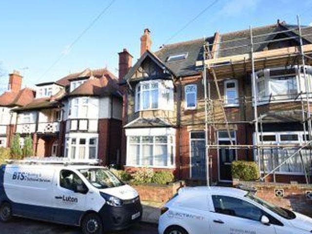 4 Bedrooms Semi detached house for sale in Tennyson Road, Luton LU1