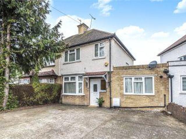 4 Bedrooms Semi detached house for sale in Thackeray Close, Hillingdon, Middlesex UB8