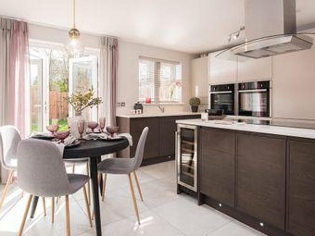 4 Bedrooms Semi detached house for sale in ´´The Beech´´ at Victoria Road, Hyde Park, Leeds LS6
