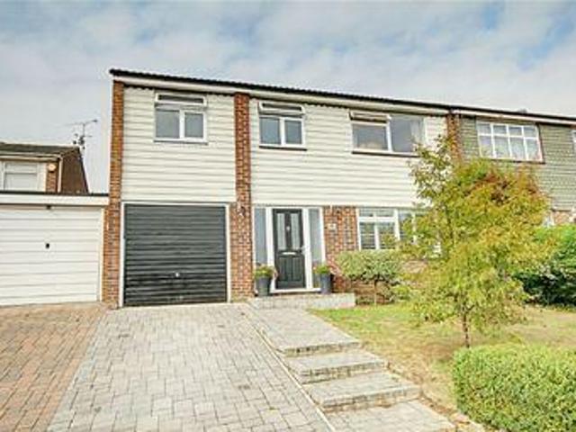 4 Bedrooms Semi detached house for sale in The Crest, Sawbridgeworth, Hertfordshire CM21