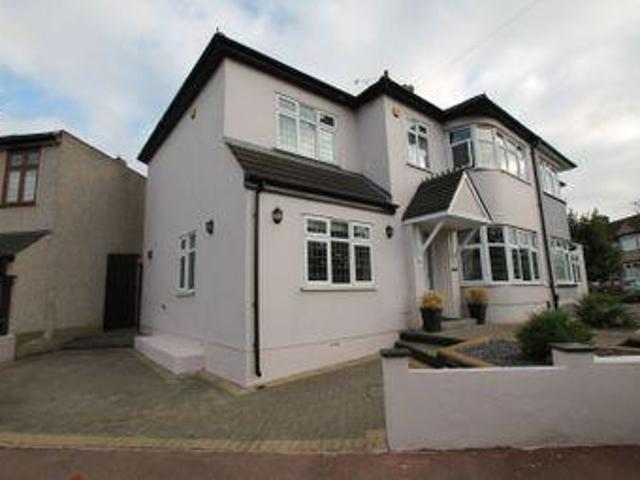 4 Bedrooms Semi detached house for sale in The Drive, Barking IG11