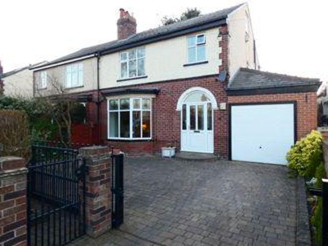 4 Bedrooms Semi detached house for sale in The Drive, Crossgates, Leeds LS15