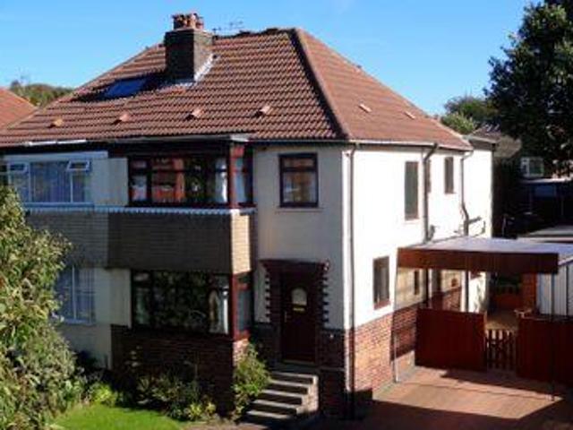 4 Bedrooms Semi detached house for sale in Tinshill Lane, Cookridge, Leeds LS16