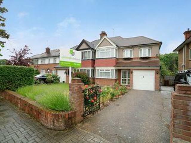 4 Bedrooms Semi detached house for sale in Trescoe Gardens, Harrow HA2