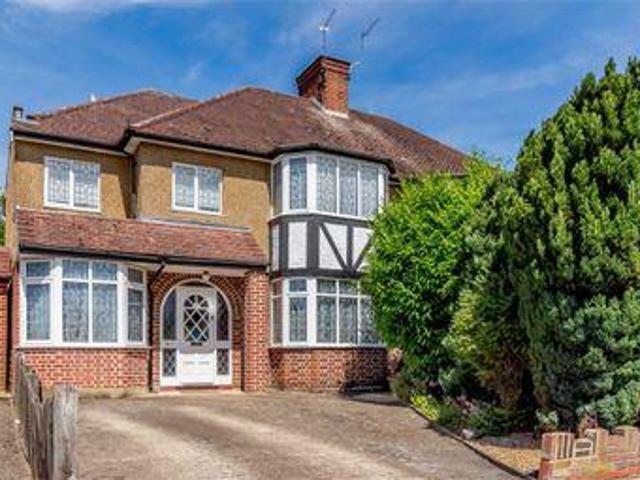 4 Bedrooms Semi detached house for sale in Tudor Avenue, Watford, Hertfordshire WD24