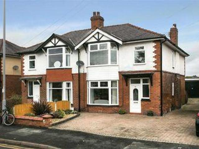 4 Bedrooms Semi detached house for sale in Turks Road, Manchester M26