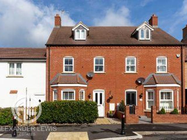 4 Bedrooms Semi detached house for sale in Valerian Way, Stotfold SG5