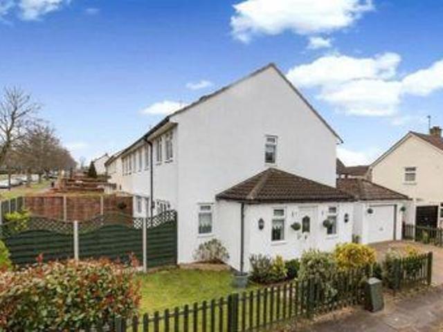 4 Bedrooms Semi detached house for sale in Valley Road, Letchworth Garden City SG6