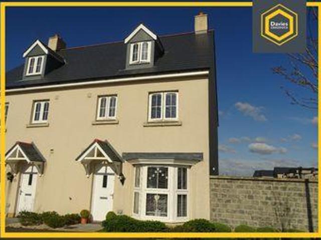 4 Bedrooms Semi detached house for sale in Y Corsydd, Llanelli SA15
