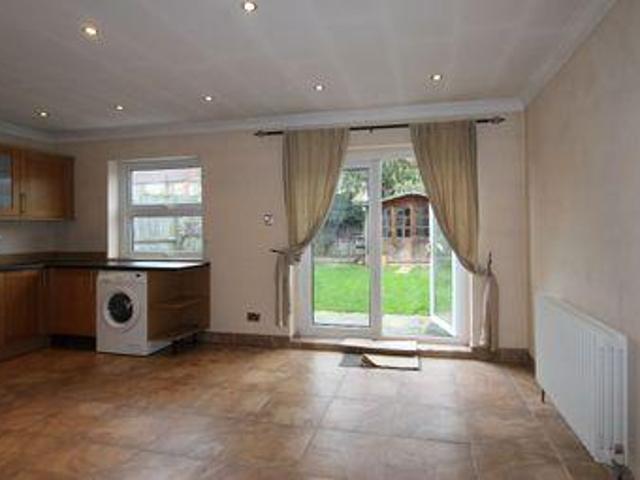 4 Bedrooms Terraced house for rent in Maidstone Road, London N11