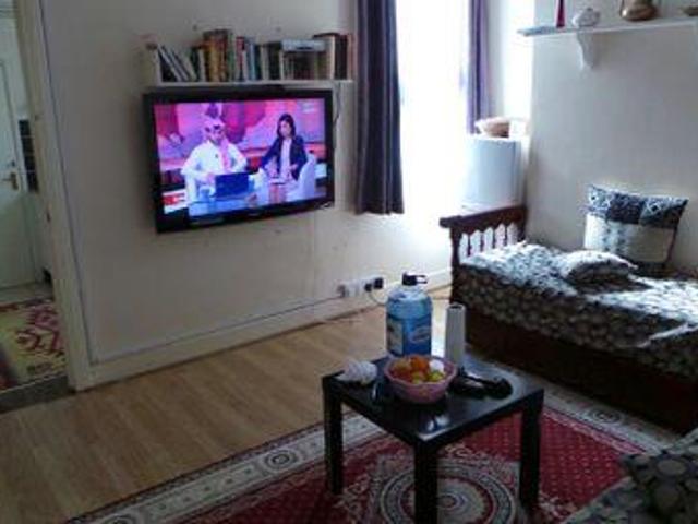4 Bedrooms Terraced house for rent in Malvern Road, East Ham E6