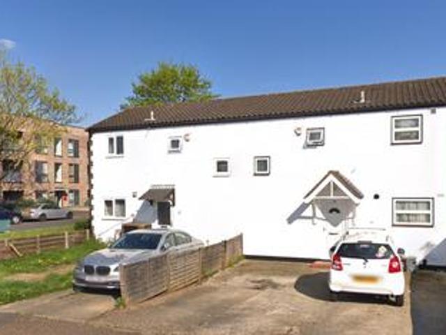 4 Bedrooms Terraced house for rent in Maple Close, Hayes, London UB4
