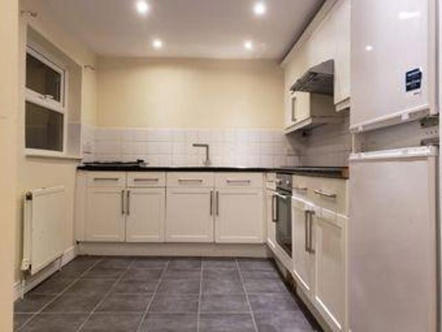 4 Bedrooms Terraced house for rent in Maple Road, London SE20