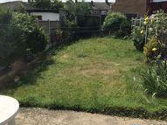 4 Bedrooms Terraced house for rent in Martley Drive, Gants Hill IG2