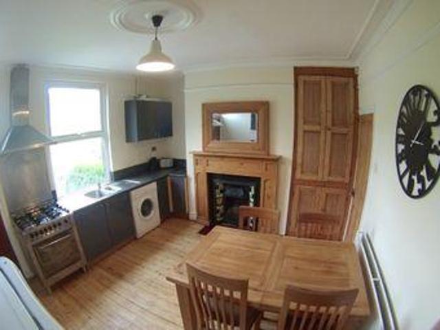 4 Bedrooms Terraced house for rent in Meanwood Road, Leeds LS7