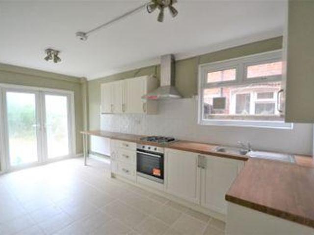 4 Bedrooms Terraced house for rent in Milton Avenue, Harlesden NW10