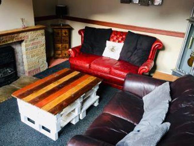 4 Bedrooms Terraced house for rent in Moorfield Street, Leeds LS12