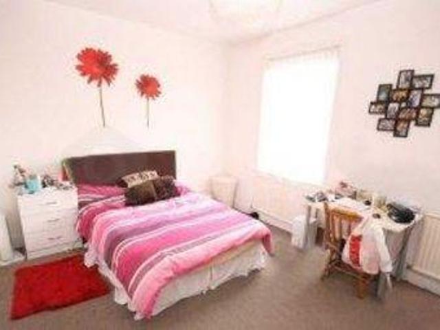 4 Bedrooms Terraced house for rent in Moseley Road, Manchester, Greater Manchester M14