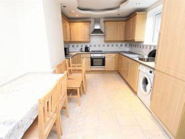 4 Bedrooms Terraced house for rent in Moselle Avenue, Wood Green N22