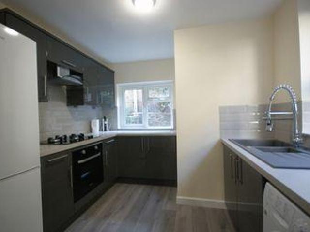 4 Bedrooms Terraced house for rent in Mossford Street, London E3