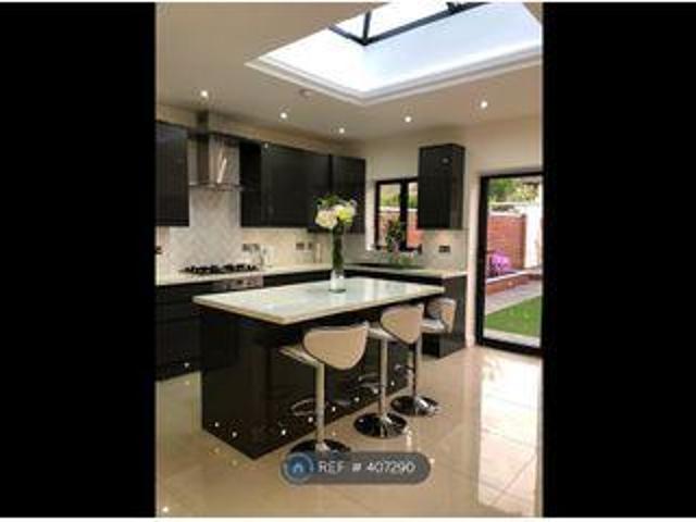 4 Bedrooms Terraced house for rent in Nyon Grove, London SE6