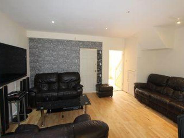 4 Bedrooms Terraced house for rent in Norfolk Avenue, London N13