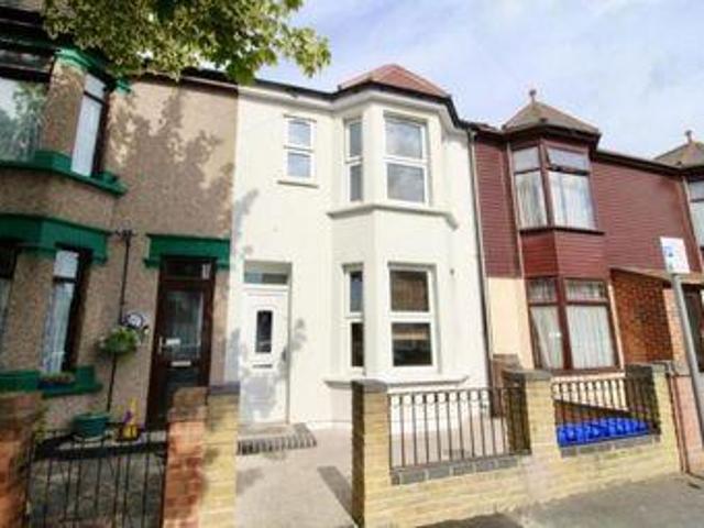 4 Bedrooms Terraced house for rent in Norfolk Road, Romford RM7