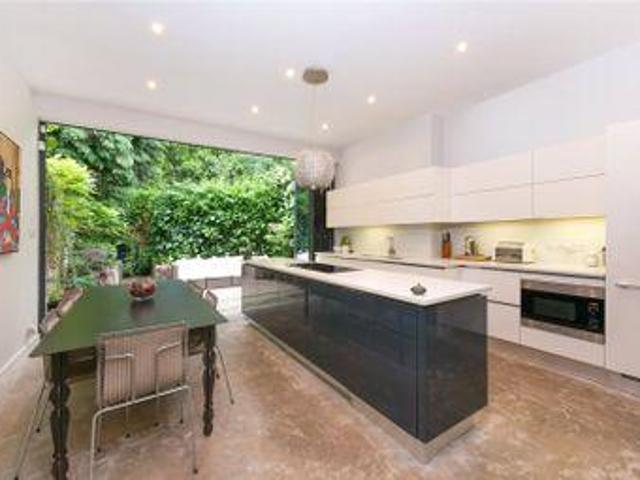 4 Bedrooms Terraced house for rent in North End Road, Golders Green, London NW11