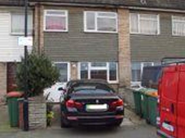 4 Bedrooms Terraced house for rent in Atkinson Road, London E16
