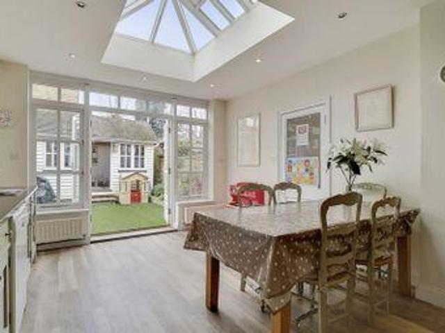 4 Bedrooms Terraced house for rent in Avondale Road, London SW19
