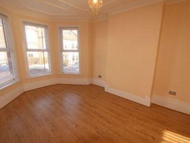 4 Bedrooms Terraced house for rent in Allison Road, London N8