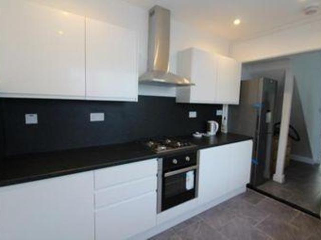 4 Bedrooms Terraced house for rent in Angus Street, Cathays, Cardiff CF24