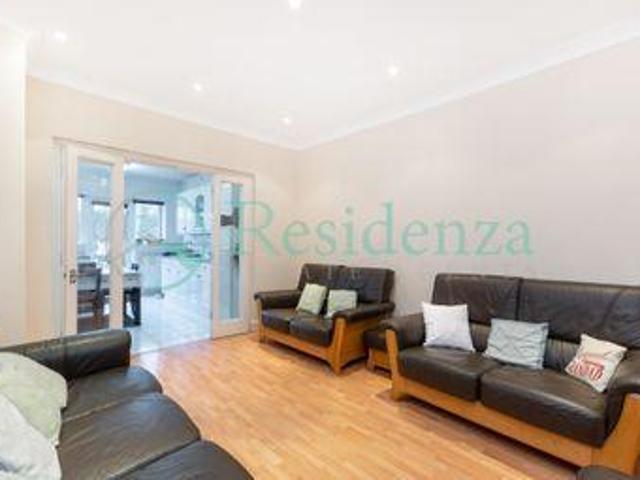 4 Bedrooms Terraced house for rent in Ansell Road, Tooting Bec SW17