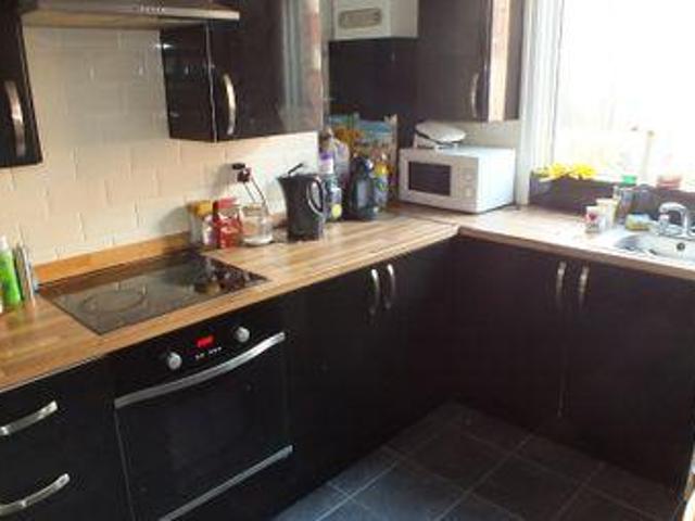 4 Bedrooms Terraced house for rent in Ashville Grove, Leeds, West Yorkshire LS6