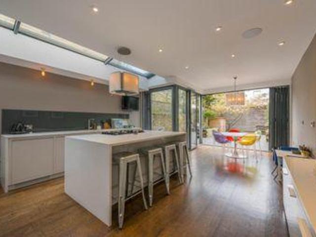 4 Bedrooms Terraced house for rent in Burrows Road, London NW10