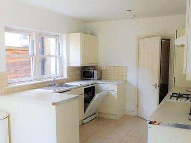 4 Bedrooms Terraced house for rent in Balfour Road, London SW19