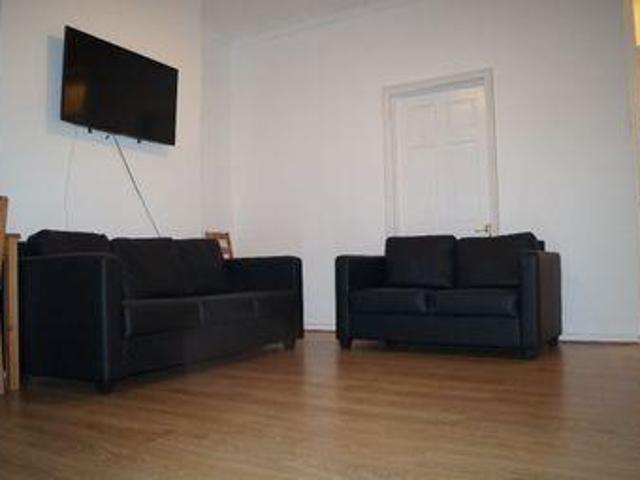 4 Bedrooms Terraced house for rent in Barff Road, Selford M5