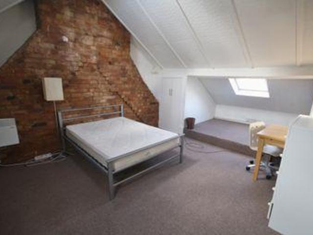 4 Bedrooms Terraced house for rent in Beaconsfield Road, West End, Leicester LE3