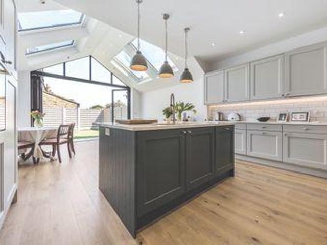 4 Bedrooms Terraced house for rent in Brookwood Road, London SW18