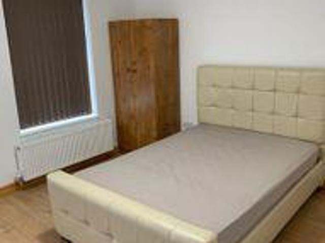 4 Bedrooms Terraced house for rent in Broadfield Road, Manchester M14