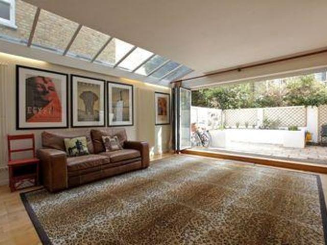 4 Bedrooms Terraced house for rent in Broxash Road, London SW11