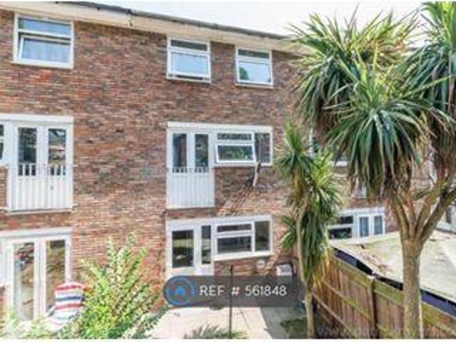 4 Bedrooms Terraced house for rent in Cade House, London SW2