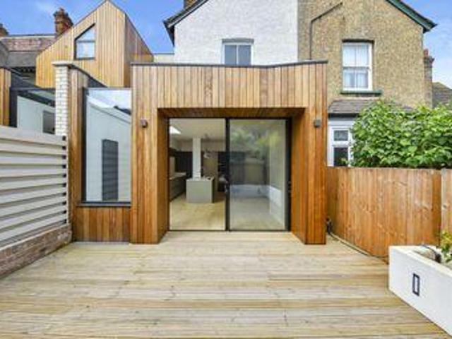4 Bedrooms Terraced house for rent in Chisholm Road, Croydon CR0