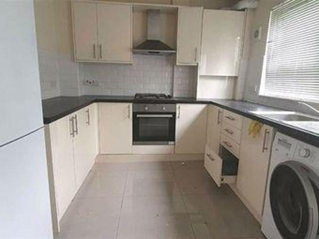4 Bedrooms Terraced house for rent in Church Road, London W7