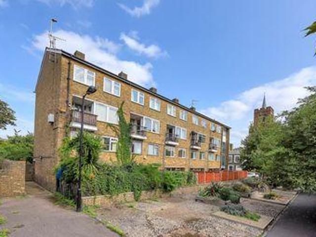 4 Bedrooms Terraced house for rent in Churchward House, Kennington, London SE17
