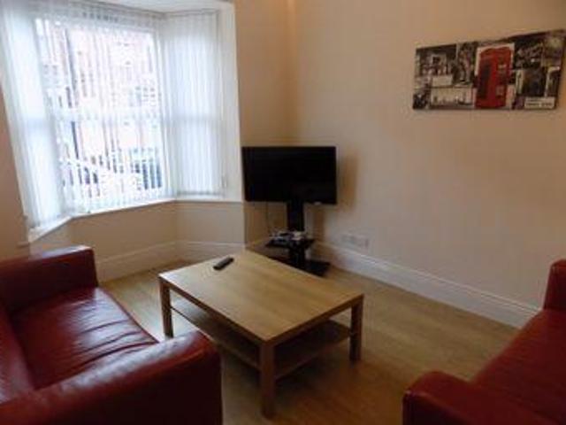 4 Bedrooms Terraced house for rent in Clarke Square, Sheffield S2