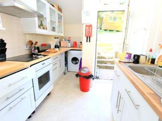 4 Bedrooms Terraced house for rent in Coombe Road, Brighton BN2