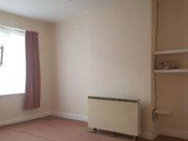 4 Bedrooms Terraced house for rent in Coles Green Road, Neasden NW2
