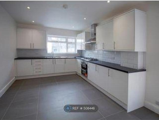 4 Bedrooms Terraced house for rent in Coniston Road, London N17
