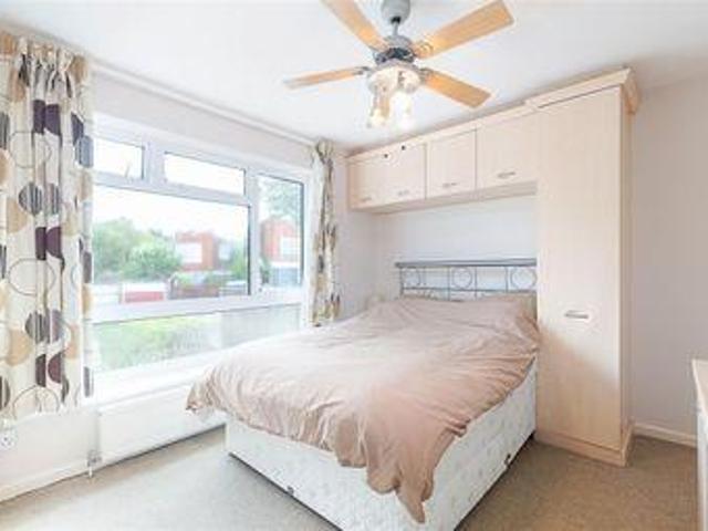 4 Bedrooms Terraced house for rent in Cordrey Gardens, Coulsdon, Surrey CR5